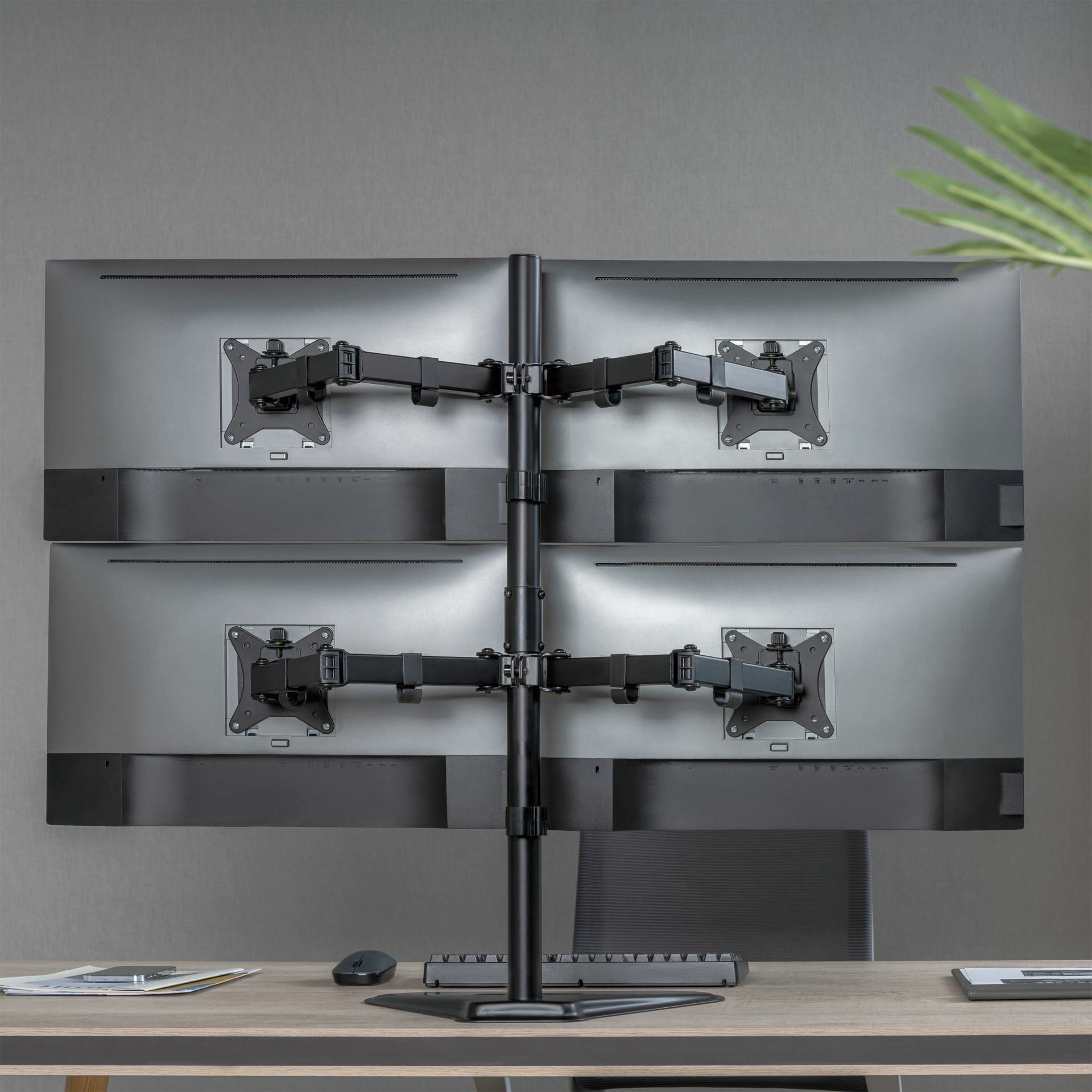 SBOX namizni nosilec za 4x monitor LCD-F048-2 črn - TechTrade